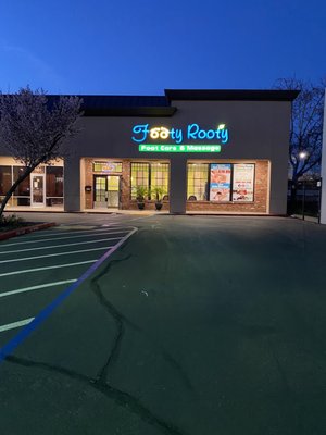 FOOTY ROOTY - CITRUS HEIGHTS - Updated December 2025 - 56 Photos & 77 ...