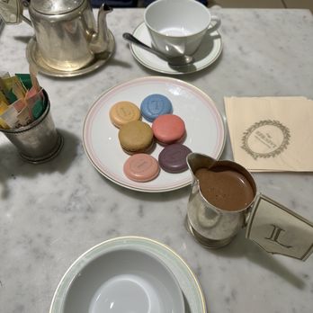 LADUREE - MIAMI AVENTURA MALL - Updated October 2025 - 248 Photos & 85 ...