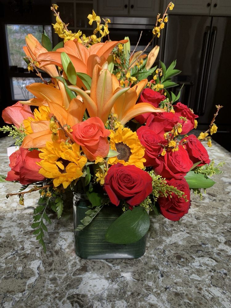 SUTTON FLORIST - Updated December 2025 - 17 Reviews - 60 Memorial Hwy ...