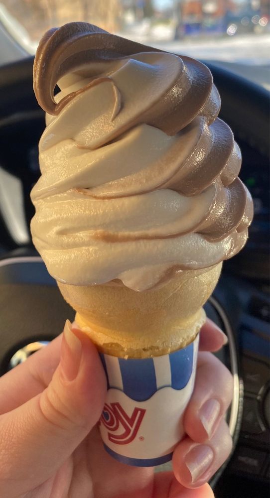 RUNZA - Updated July 2025 - 15 Photos & 30 Reviews - 202 N Washington ...