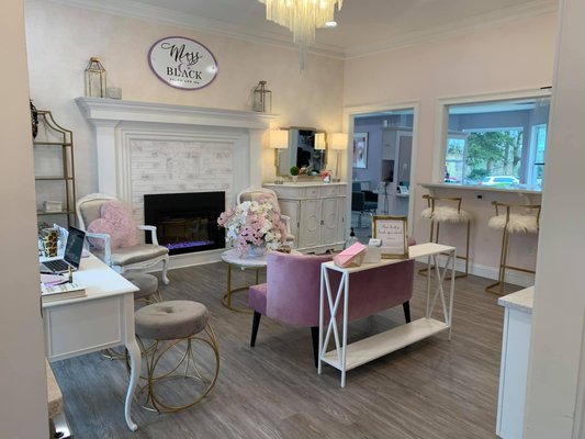 MOSS & BLACK SALON AND SPA - 37 Photos & 10 Reviews - 3808 Providence ...