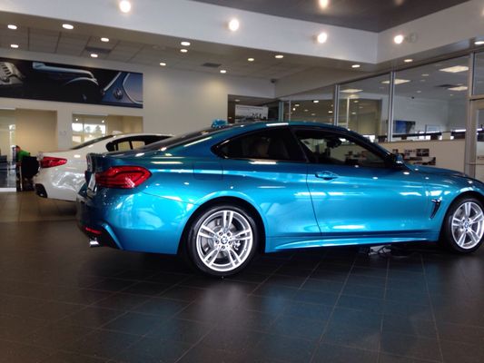 VALLEY AUTO WORLD INC VALLEY BMW - Updated July 2025 - 29 Photos & 55 ...