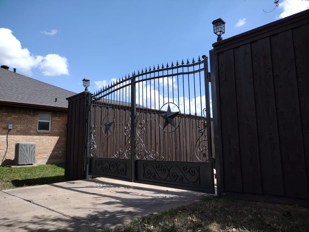 METRO GATE REPAIR - Updated September 2024 - 18 Photos - 10290 Monroe ...