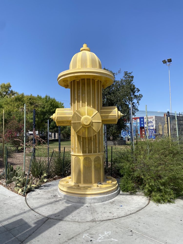 WORLDS LARGEST FIRE HYDRANT - Updated May 2026 - 116 N 9th St, Las ...