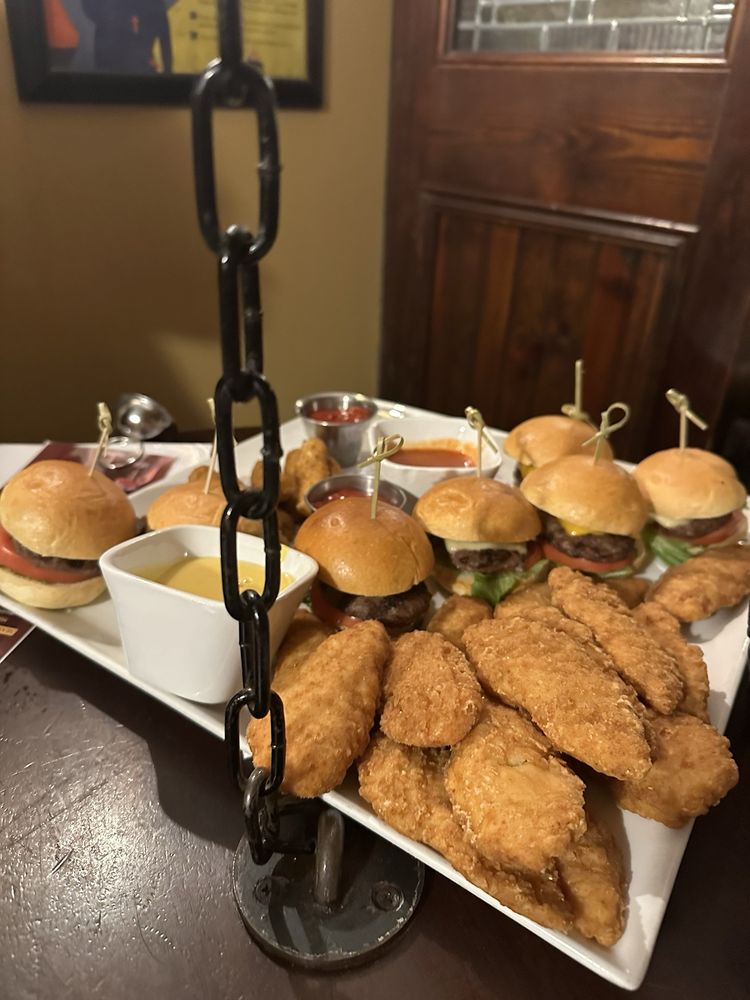 THE WHEELTAPPER PUB AND PATIO - Updated October 2025 - 92 Photos & 238 ...