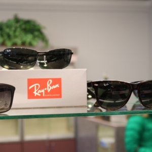 EYE ENCOUNTERS - Updated August 2025 - 27 Reviews - 4002 Chestnut St ...