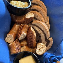 CHECKERS OLD MUNCHEN - Updated July 2025 - 801 Photos & 587 Reviews ...