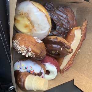 YOYO DONUTS - 268 Photos & 265 Reviews - 5757 Sanibel Dr, Minnetonka ...