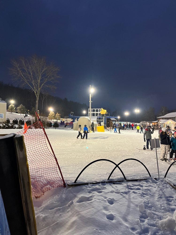 MOUNT SOUTHINGTON SKI AREA - Updated August 2025 - 36 Photos & 50 ...