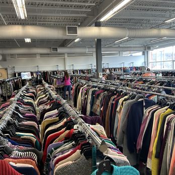 GOODWILL NYNJ STORE & DONATION CENTER - Updated October 2025 - 27 ...