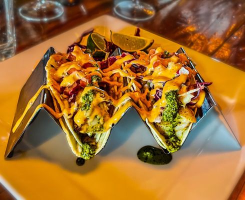 THE LARIAT - Updated August 2025 - 88 Photos & 187 Reviews - 206 E Main ...