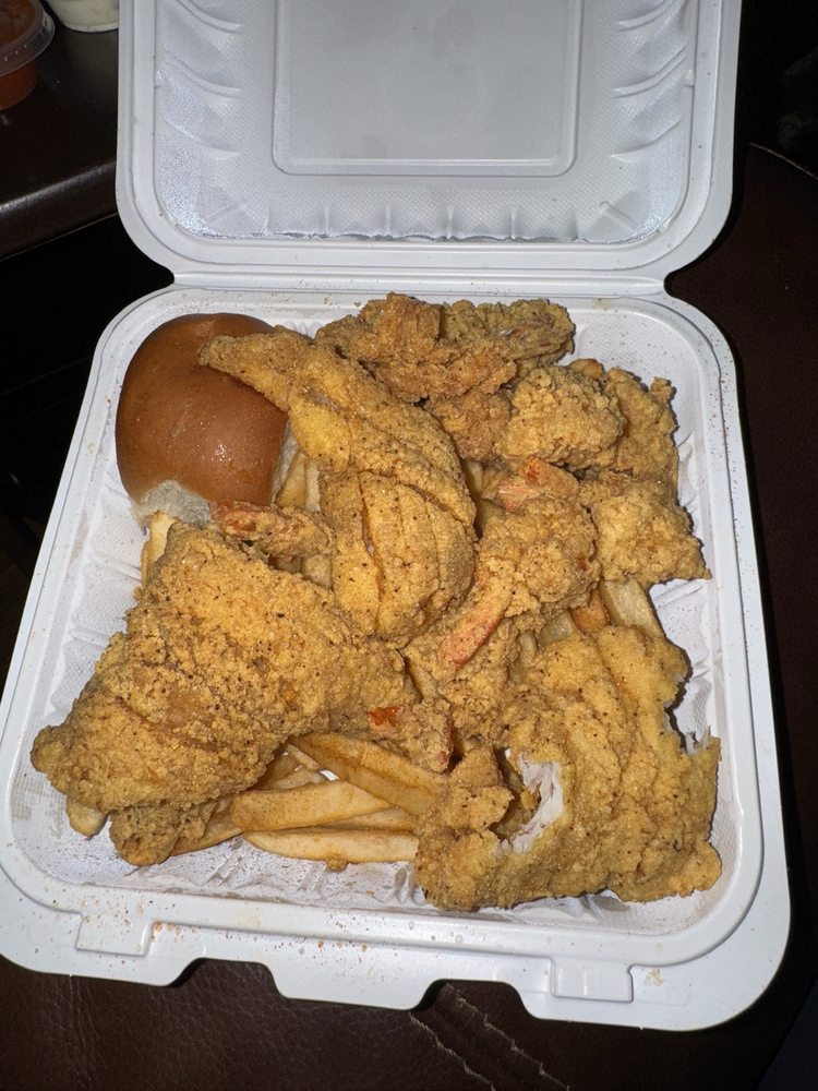 PLAZA FISH MARKET - Updated December 2025 - 49 Photos & 99 Reviews ...