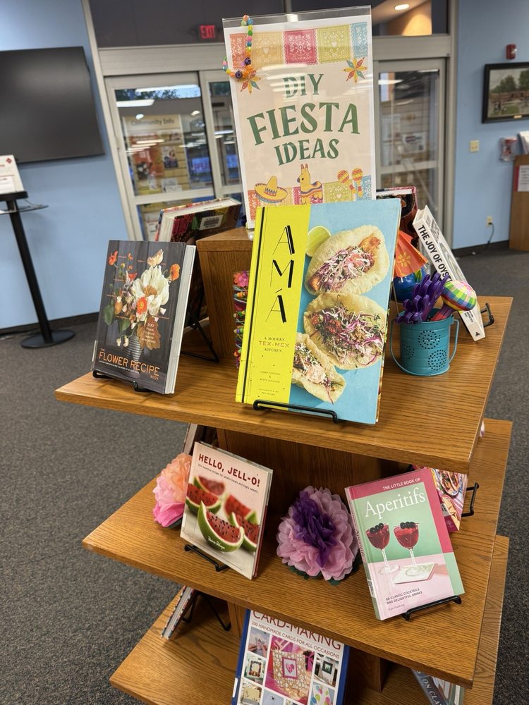 BROOK HOLLOW LIBRARY - Updated December 2025 - 14 Photos & 18 Reviews ...