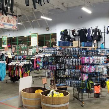 SPORTS BASEMENT - SANTA ROSA - Updated December 2024 - 67 Photos & 122 ...