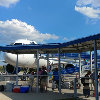 Concord Regional Airport - 46 Photos & 50 Reviews - Airports - 9000 ...