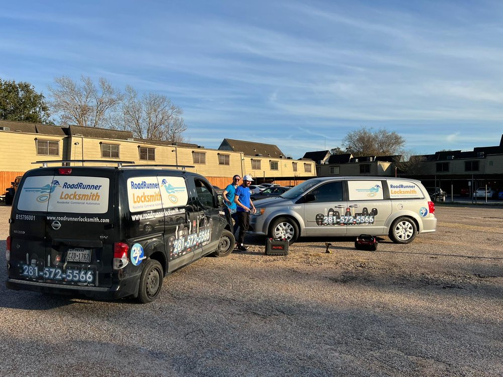 ROADRUNNER LOCKSMITH - 5622 Schumacher Ln, Houston, Texas - Keys ...
