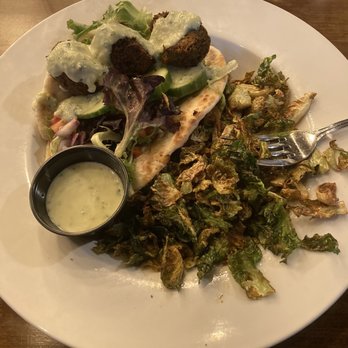 BRICK’S DOWNTOWN BAR & GRILL - Updated November 2025 - 61 Photos & 71 ...