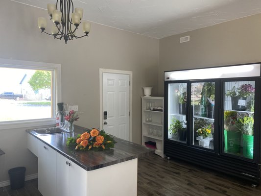 STRATFORD FLOWER SHOPPE - Updated August 2025 - 260 Monteith Avenue ...