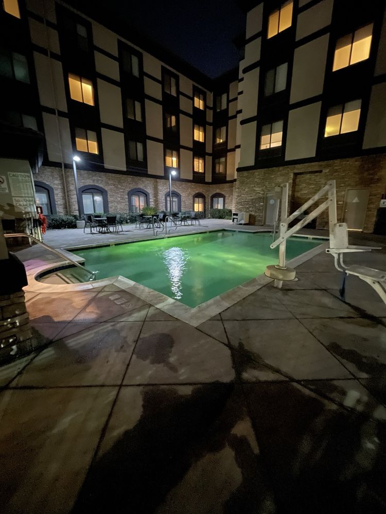 HOLIDAY INN EXPRESS & SUITES ONTARIO AIRPORT - Updated December 2025 ...