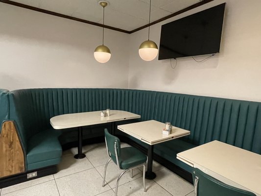 LANCERS RESTAURANT - 517 Photos & 552 Reviews - 697 N Victory Blvd ...