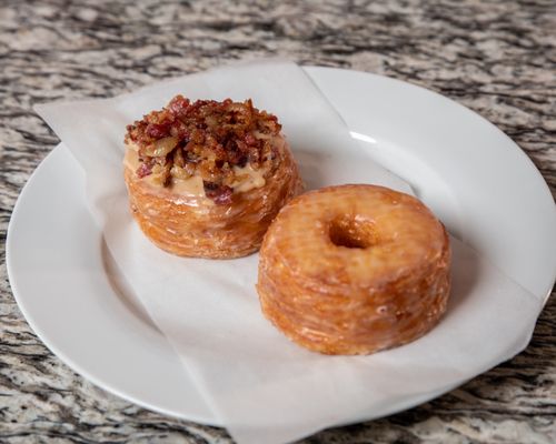 THE DONUT SHOP - Updated June 2024 - 103 Photos & 129 Reviews - 8651 ...