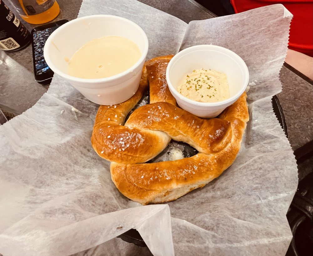 BIG BELLY DELI - Updated December 2025 - 55 Photos & 28 Reviews - 392 ...