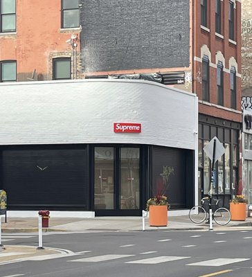 SUPREME - Updated December 2025 - 17 Photos & 18 Reviews - 1438 N ...