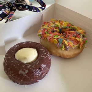 CAROL LEE DONUTS - Updated June 2024 - 85 Photos & 207 Reviews - 1414 N ...