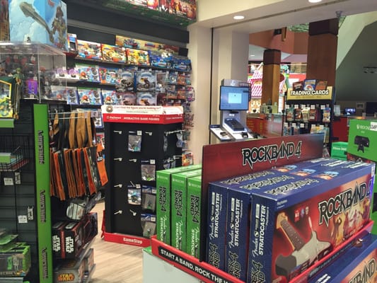 GAMESTOP - Updated June 2024 - Valley W Mall, West Des Moines, Iowa ...