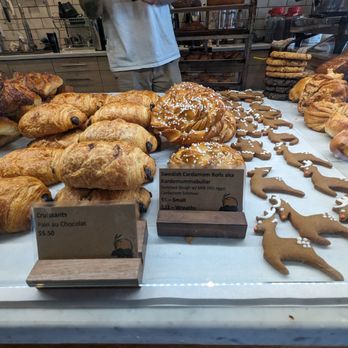 UPPER CRUST BAKING - Updated December 2024 - 221 Photos & 161 Reviews ...