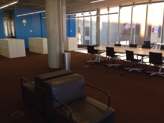 DES MOINES PUBLIC LIBRARY - Updated August 2025 - 20 Photos & 17 ...