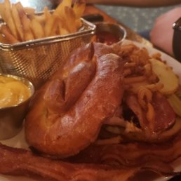 ZEPPELINS BAR & GRILL - Updated November 2025 - 114 Photos & 265 ...