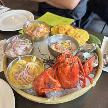 POLLOS & JARRAS - Updated 05/2025 - 1223 Photos & 1093 Reviews - 115 NE ...