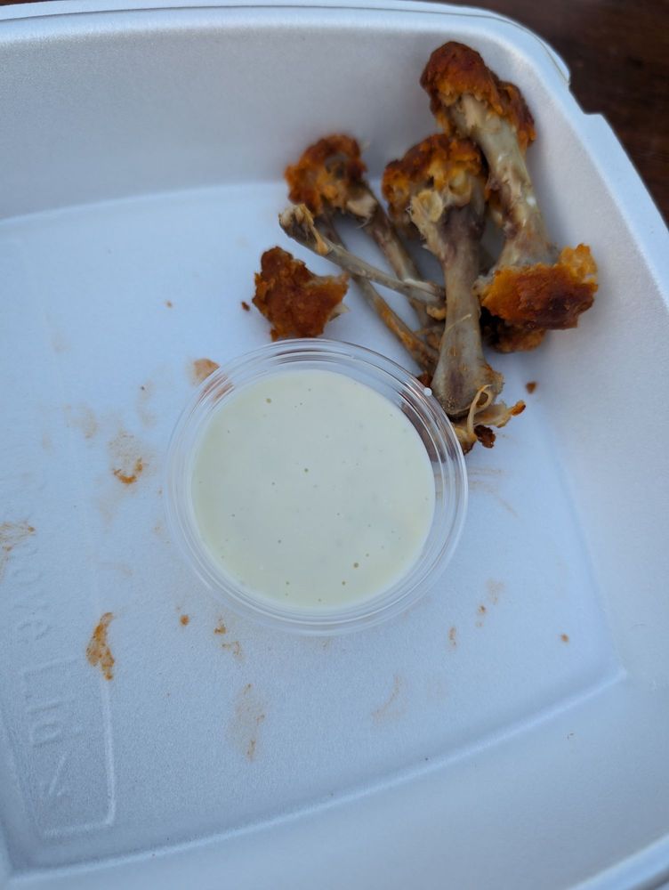 WING MAN - Updated December 2025 - 51 Photos & 39 Reviews - Sacramento ...