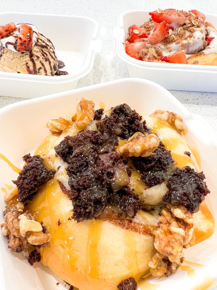 CINNAHOLIC - Updated May 2025 - 128 Photos & 33 Reviews - 5519 W Loop ...