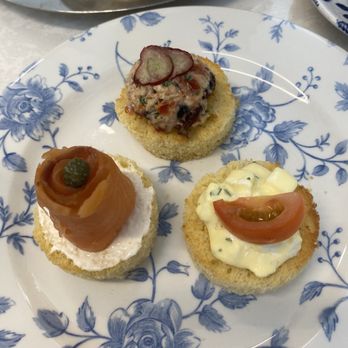 THE GILDED ACORN - Updated September 2025 - 50 Photos & 28 Reviews ...