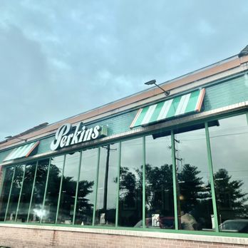 PERKINS RESTAURANT & BAKERY - Updated December 2024 - 40 Photos & 77 ...