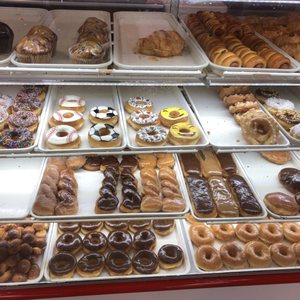 MAX’S DONUT SHOP - 119 Photos & 275 Reviews - Donuts - 105 N Greenville ...