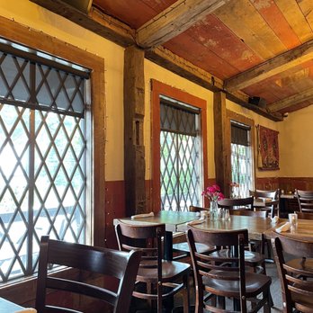 LITTLE PUB GREENWICH - Updated July 2025 - 271 Photos & 279 Reviews ...