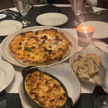 HAMPTONS - Updated May 2024 - 183 Photos & 142 Reviews - 33 N Main St ...