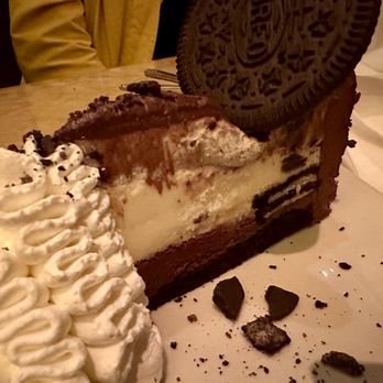 THE CHEESECAKE FACTORY - Updated May 2024 - 579 Photos & 878 Reviews ...