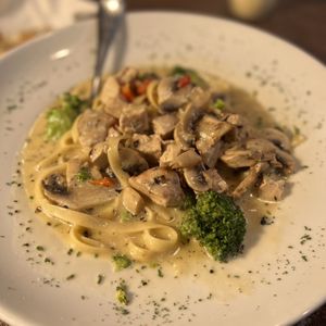 STAN MUSIAL GRILLE - 1777 Des Peres Rd, Saint Louis, Missouri ...