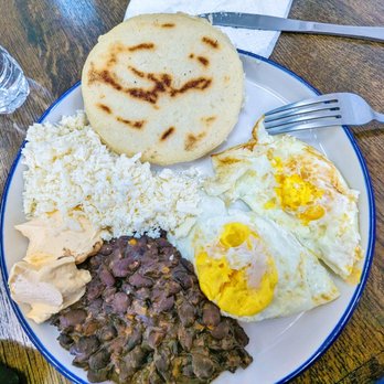 CASABE VENEZUELAN FOOD - Updated January 2026 - 11 Photos - 9001 Cashew ...