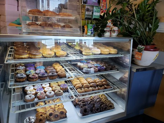 SUNRISE DONUTS - 31 Photos & 67 Reviews - 1160 Arnold Dr, Martinez ...