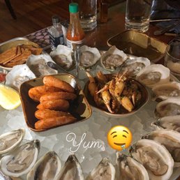 ST. ROCH FINE OYSTERS + BAR - Updated December 2025 - 956 Photos & 478 ...