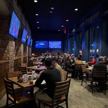 WALK-ON’S SPORTS BISTREAUX - NEW ORLEANS - Updated May 2024 - 603 ...