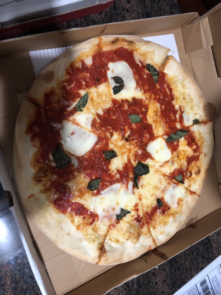 VIC & DEAN’S PIZZERIA GRILL - 68 Photos & 82 Reviews - 409 W Wayne Ave ...