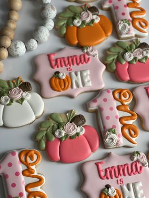 CUB CAKES BAKERY - Updated September 2025 - 12 Photos - Peachtree City ...