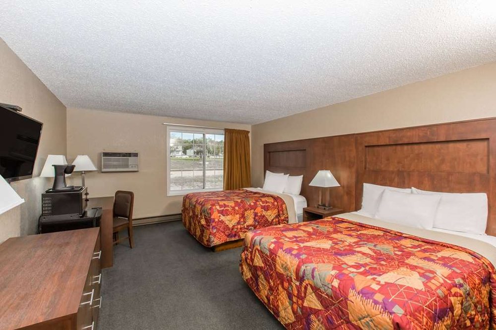 DAYS INN BY WYNDHAM PIERRE - Updated October 2025 - 44 Photos & 16 ...