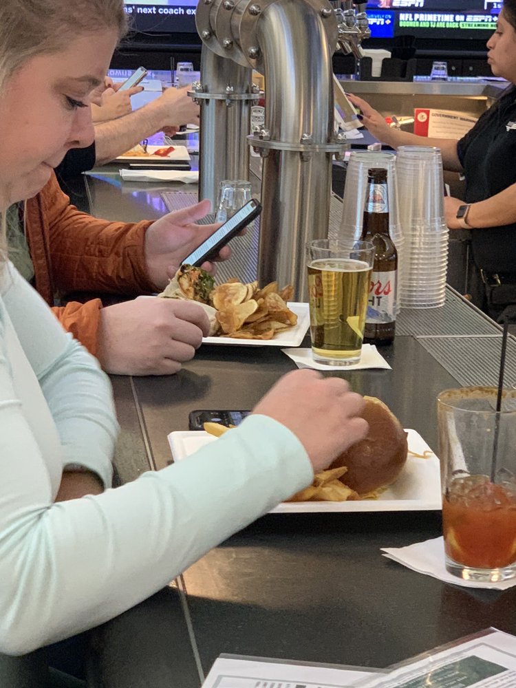 HARRY CARAY’S SHORTSTOP - 75 Photos & 35 Reviews - Burgers - 5700 S ...